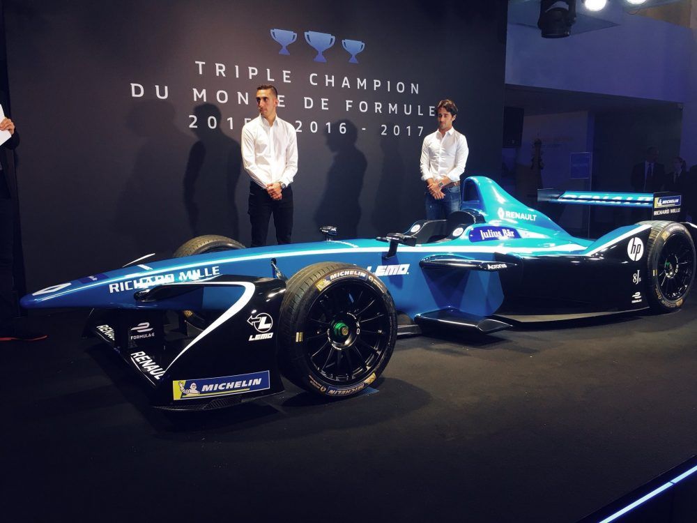 Electric blue lights up Renault e.dams Formula E sqaud