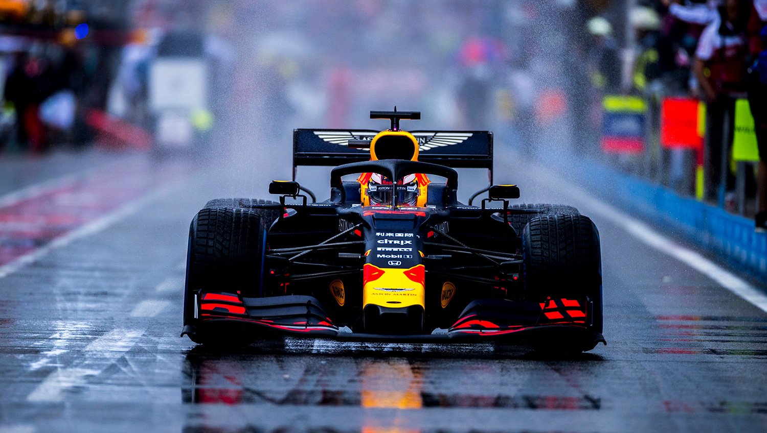 Red Bull Sets Another World Record For Fastest Pit Stop Red Bull Sets Another World Record For Fastest Pit Stop