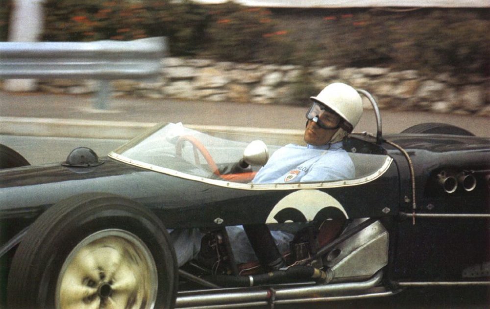 Motorsport legend Sir Stirling Moss passes away at 90