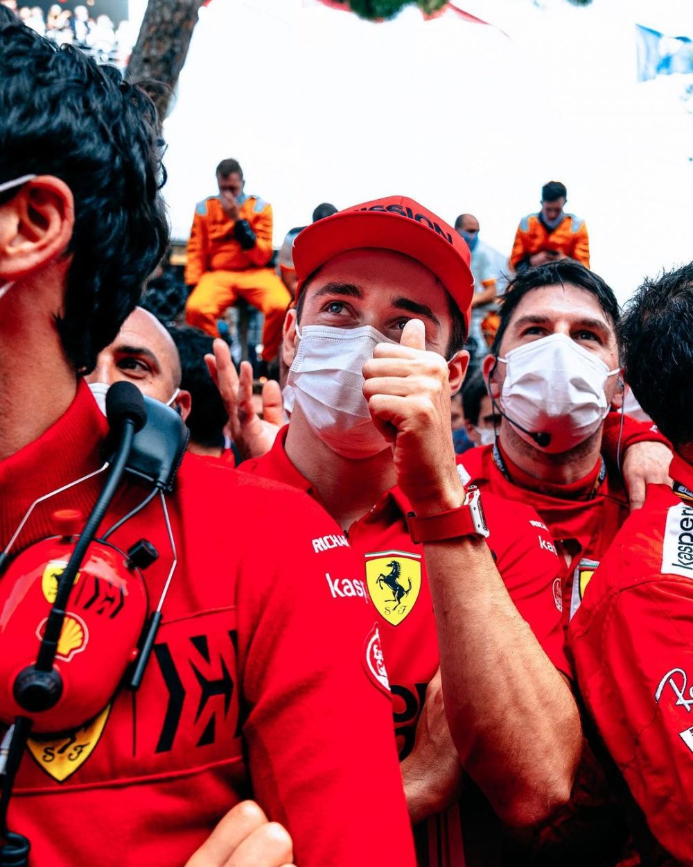 Binotto: 'Very positive' to see Leclerc celebrate Sainz podium