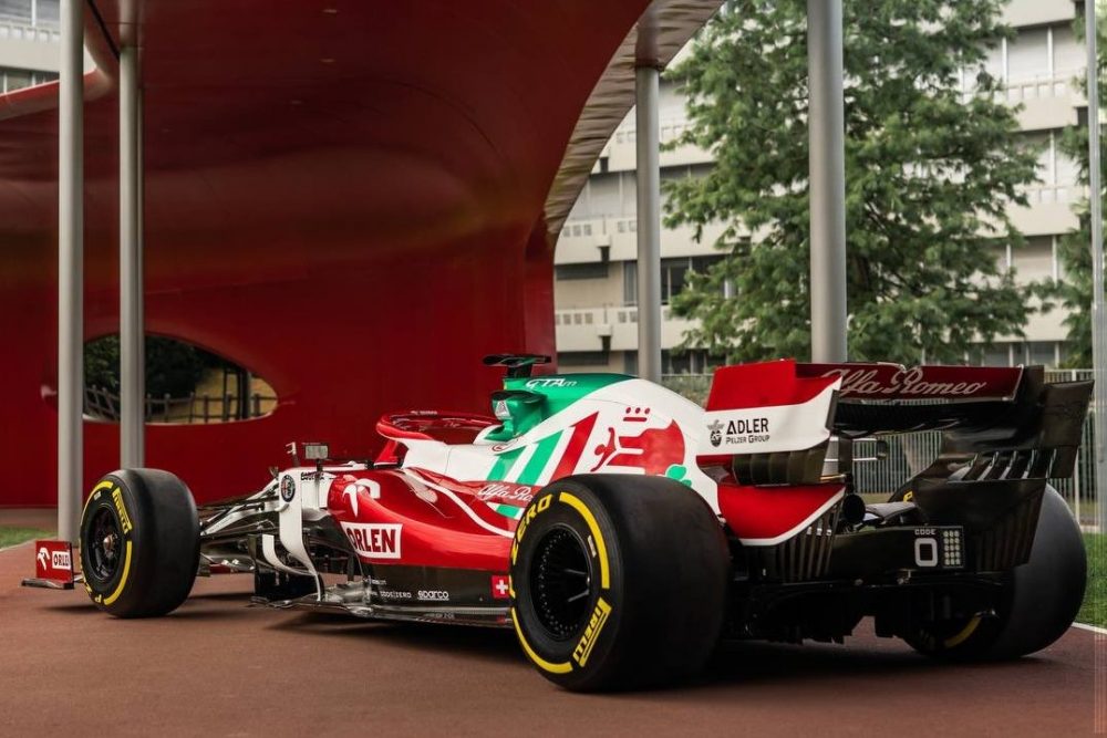 F1i Pic of the Day: Alfa Romeo rolls out special livery for Italian GP