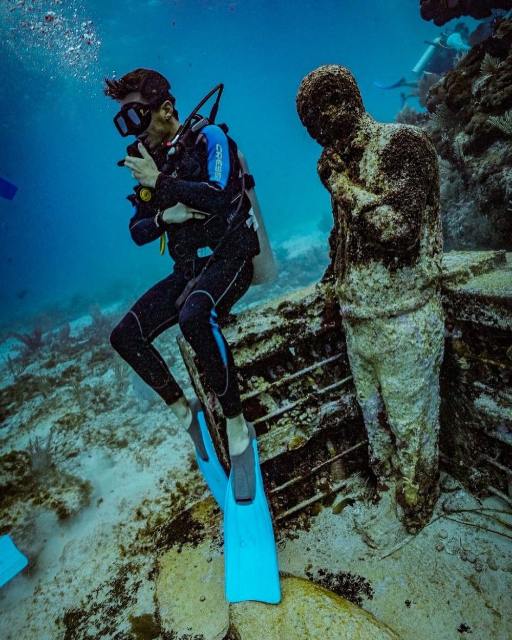 F1i Pic of the Day: Leclerc strikes a pondering pose under the surface