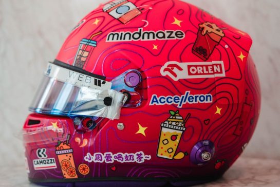 F1i Pic of the Day: Zhou unveils 'bubble tea' helmet for Singapore
