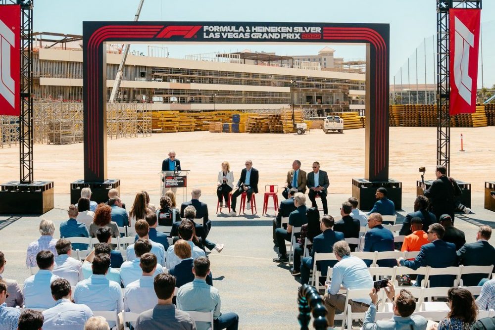 Las Vegas celebrates topping out milestone for paddock building