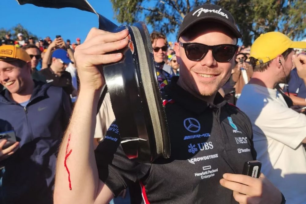 F1 fan injured by flying debris in Australian GP | F1i.com