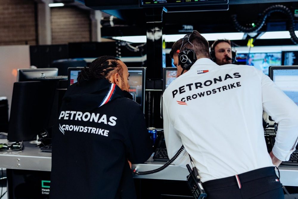 Hamilton making sure to 'match the excellence' of Mercedes' crews