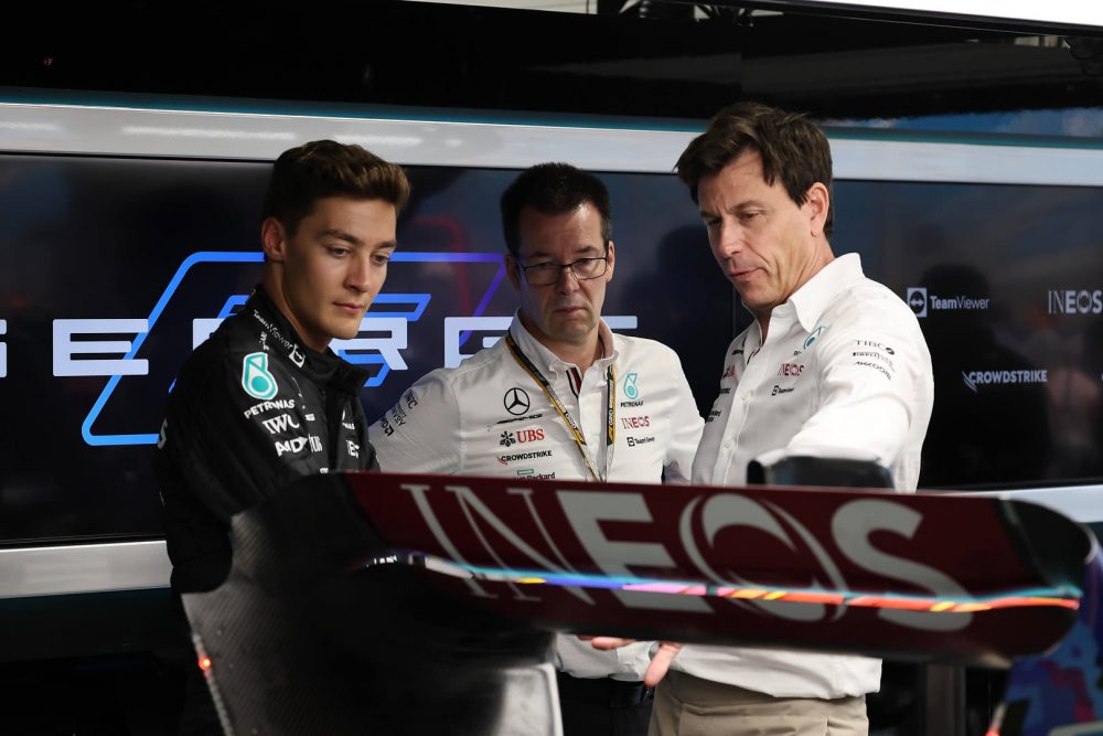 Mercedes F1 CTO Mike Elliott leaves Brackley squad