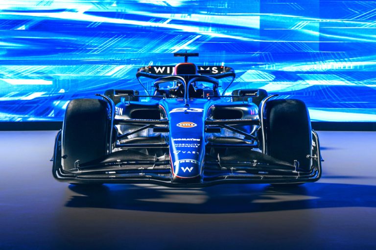 Williams reveals 2024 livery as Komatsu returns as team partner