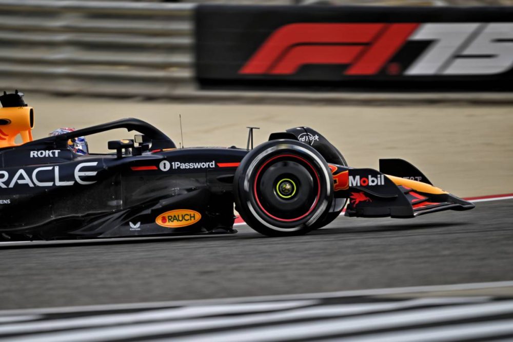 Russell edges Verstappen in final Bahrain test session