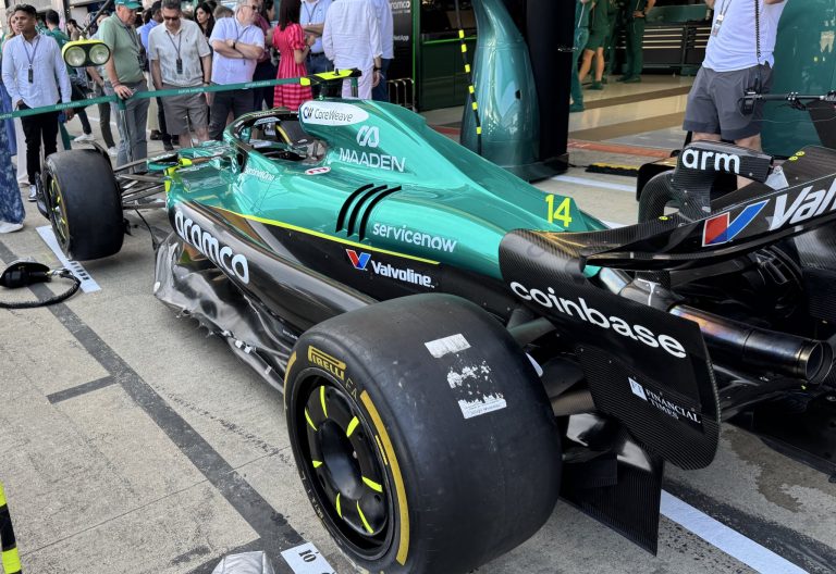 Tech F1i: McLaren leads teams targeting floor gains at Silverstone