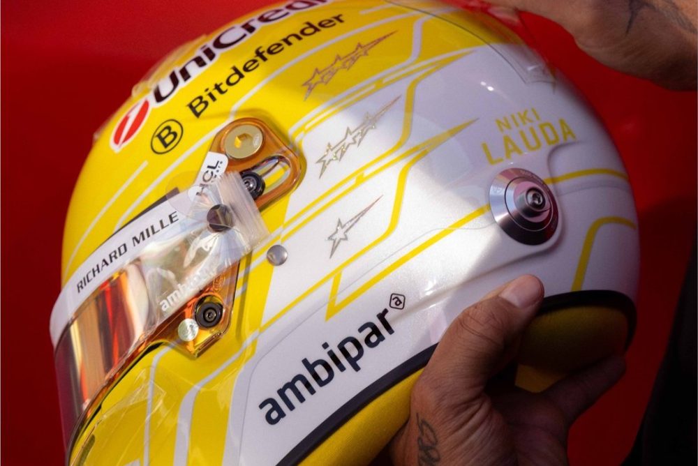 Hamilton unveils special Monza lid for high-pressure home race