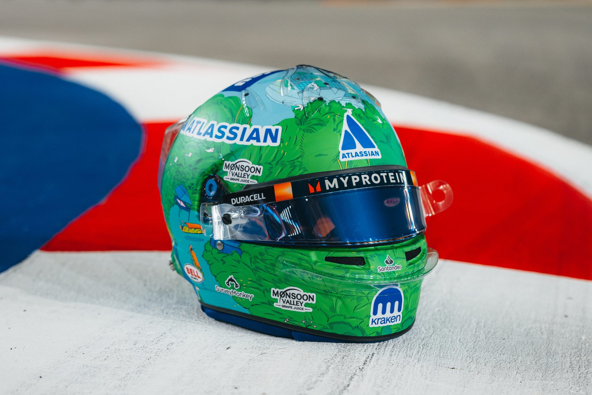 Albon unveils special Singapore GP helmet supporting UNICEF