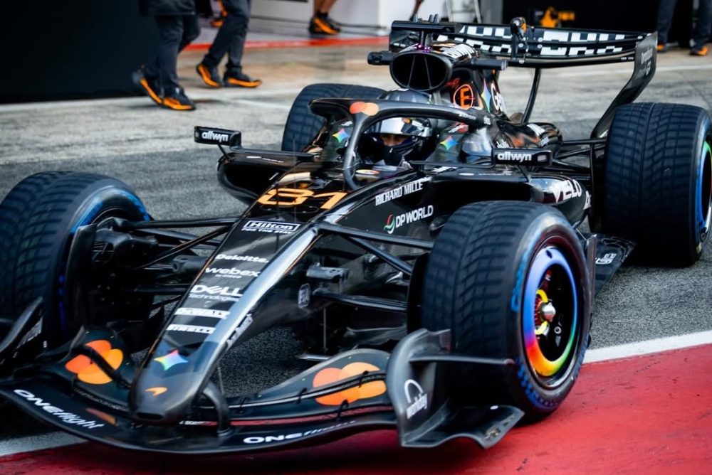 McLaren forced to ‘strip down’ MCL40 to chase fuel fault
